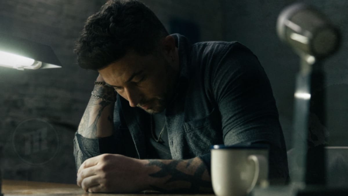 Michael Ray talks about his new 'Dive Bars & Broken Hearts' EP which is ...