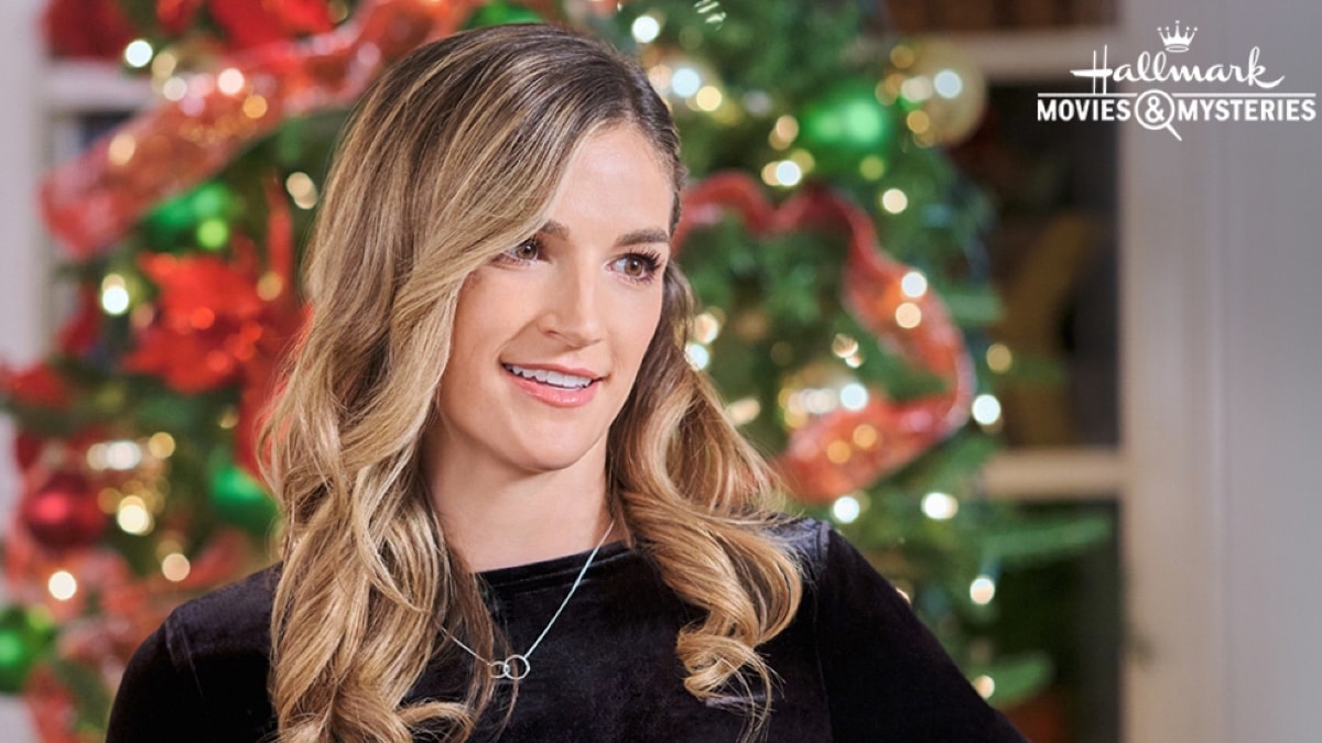 Country artist Grace Leer makes acting debut in Hallmark Christmas ...