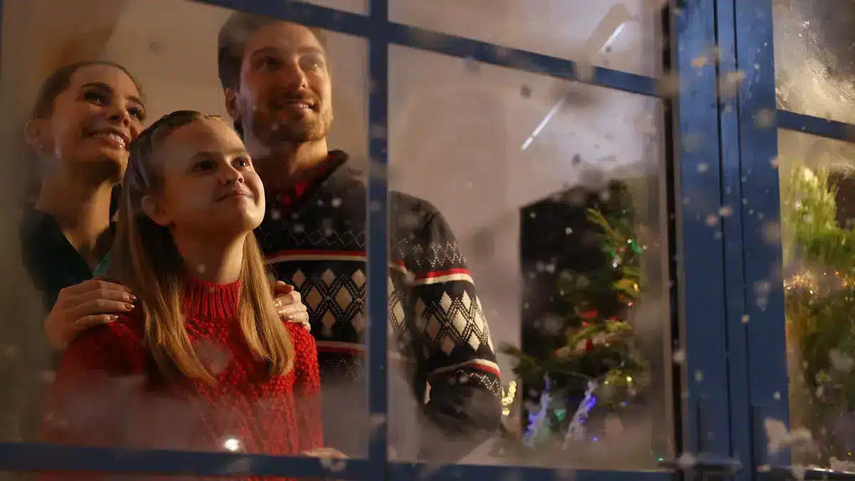 'Christmas Keepsake' review - Entertainment Focus
