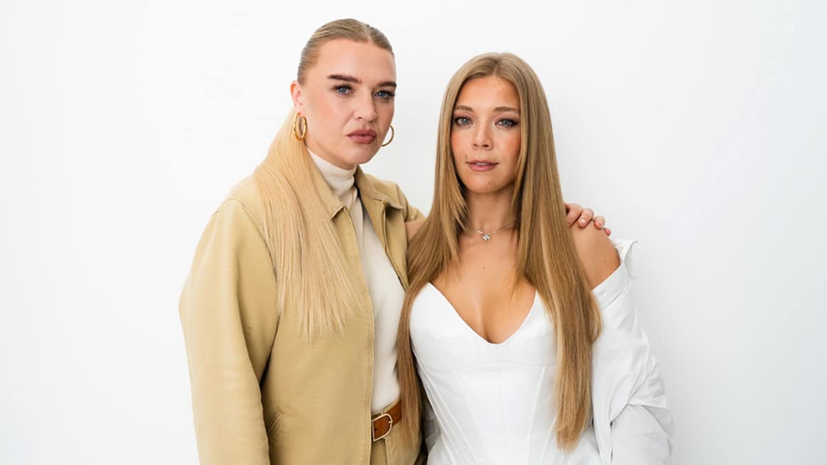 Becky Hill teams up with Self Esteem for 'True Colours' - Entertainment ...