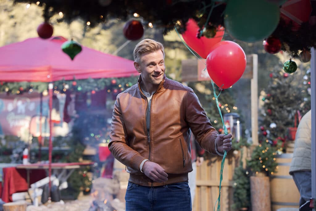 Review: 'A Christmas Less Traveled' embraces traditional values for a ...