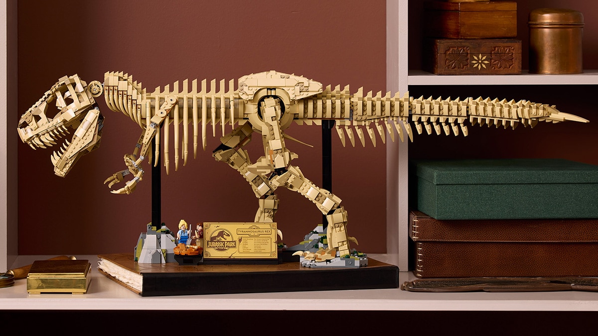 LEGO Jurassic World Dinosaur Fossils: Tyrannosaurus Rex set coming in ...