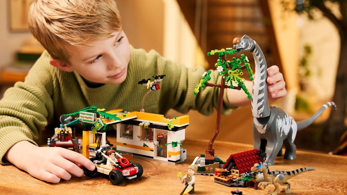 LEGO unveils new 'Jurassic World Rebirth' sets - Entertainment Focus
