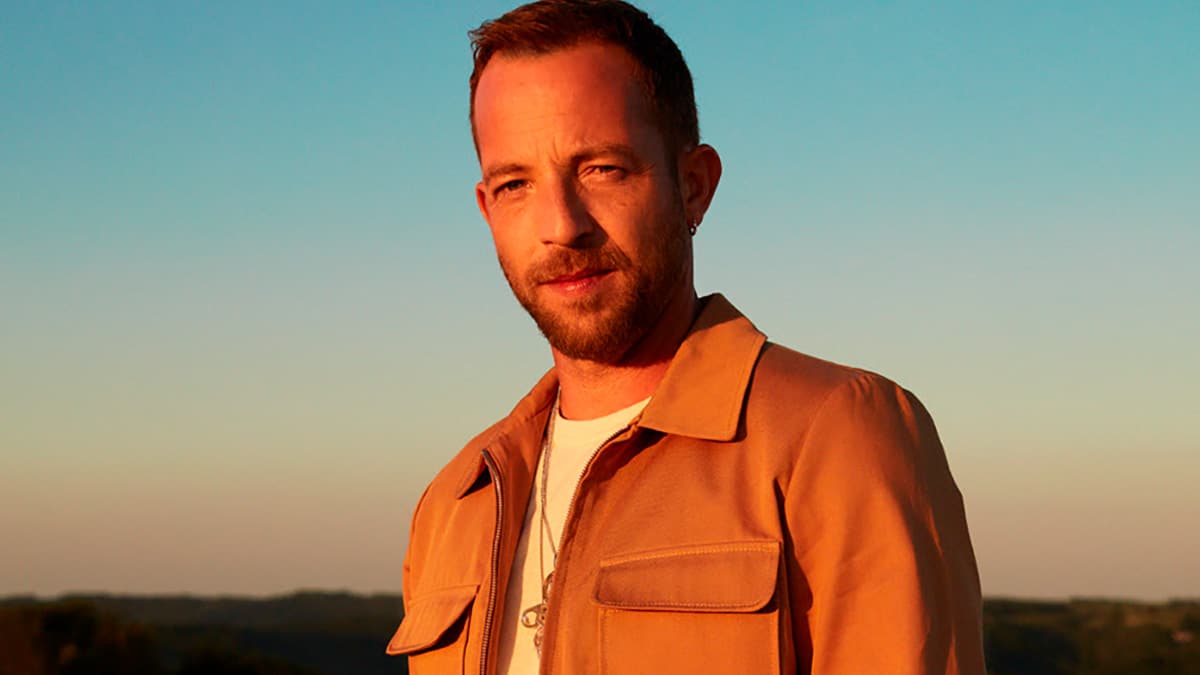 James Morrison debuts new single 'The Man Who Can't Be Loved ...