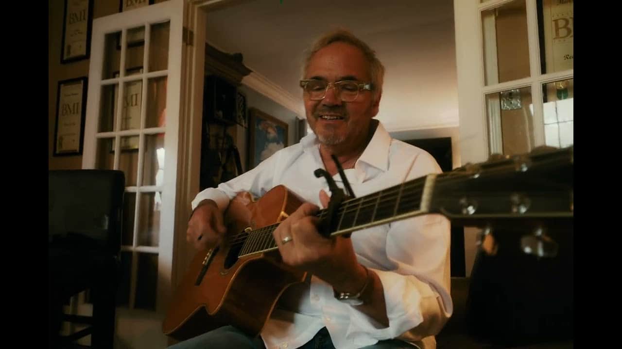 Marcus Hummon and Sara Evans team up for 'I Taste a Liquor Never Brewed ...