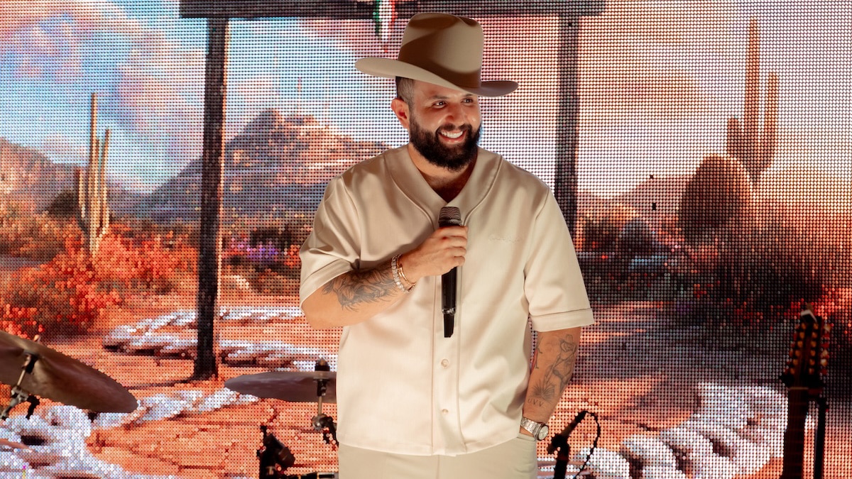 Carín León will be the first Latino artist to play Las Vegas' Sphere ...