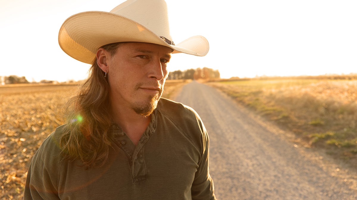 Jason Michael Carroll teams up with Petey Pablo for "Nothin' But ...