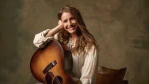 Caroline Jones announces new album ‘Good Omen’ and 2026 tour