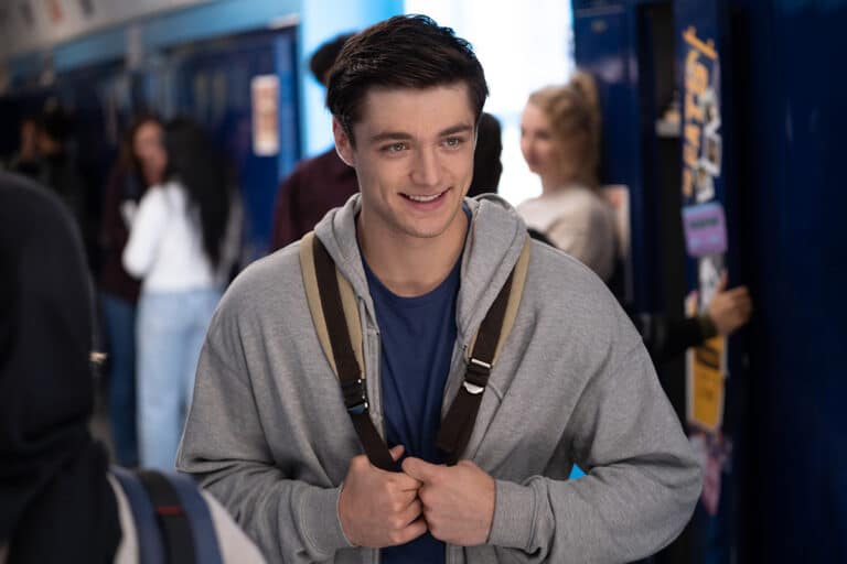 Review: 'Kissing is the Easy Part' sticks too closely to a tried-and ...