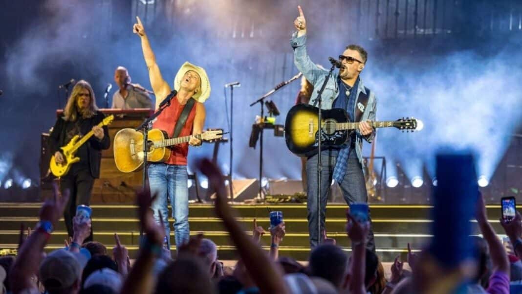Kenny Chesney’s new Sphere residency opens with emotional, high-energy ...