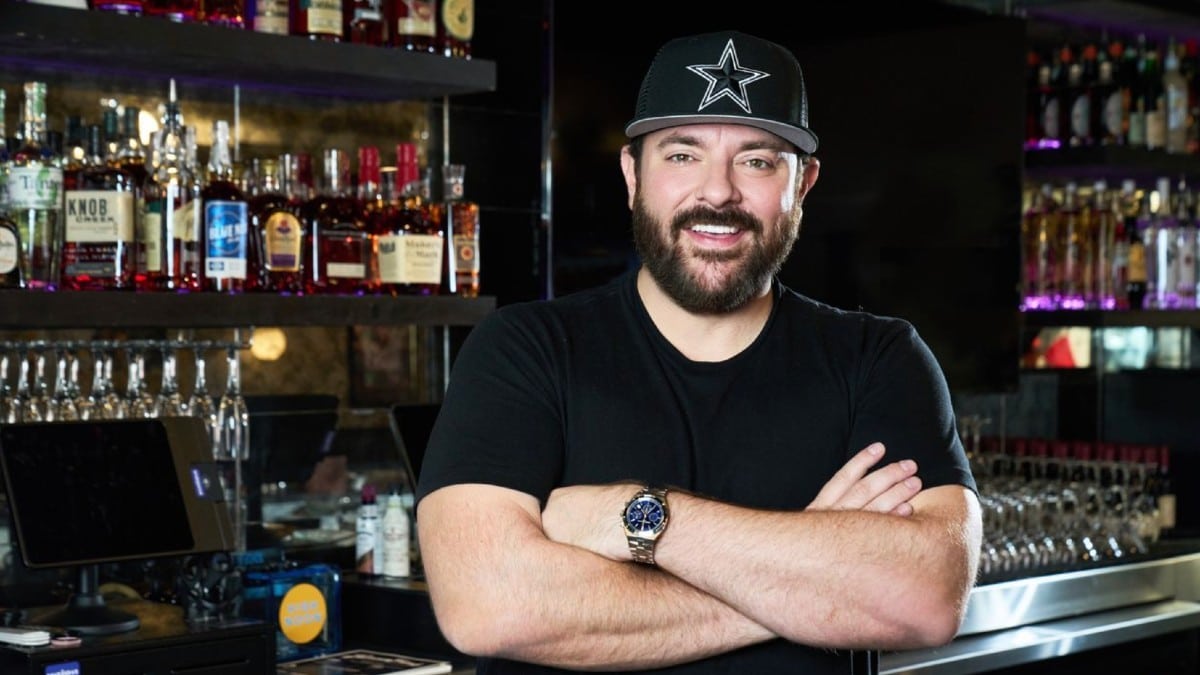 Chris Young opens new ‘Famous Friends’ bar in Nashville’s Midtown ...