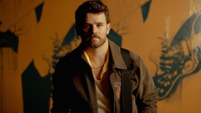 Listen: rising star Payton Smith drops new single 'Two Hearts ...